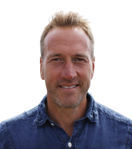 SONIC HOSTS HEDGEHOG BONFIRE SAFETY DAY WITH BEN FOGLE | Raring2go!