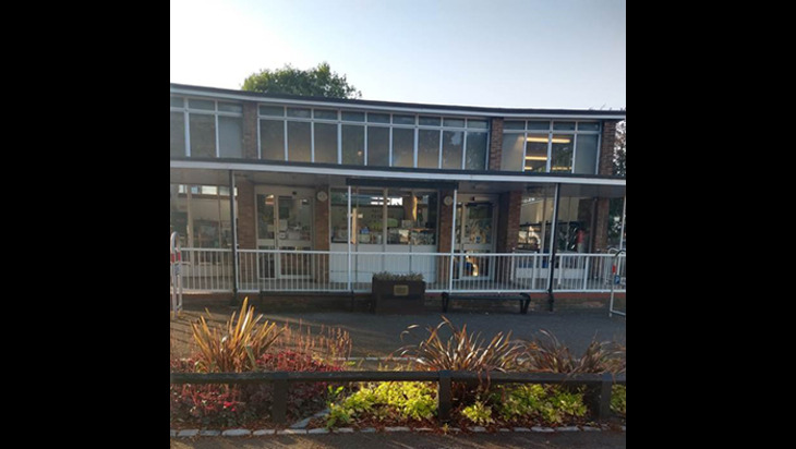 Make the most of your local library - Harold Wood Library | Raring2go!