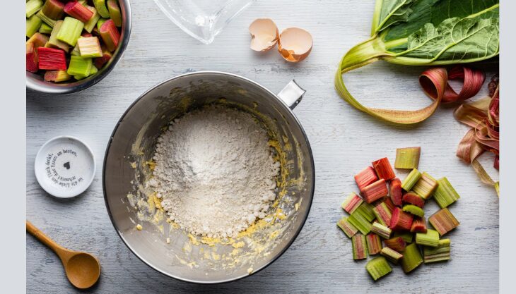 Let's Make Rhubarb Crumble - Family Workshop | Raring2go!